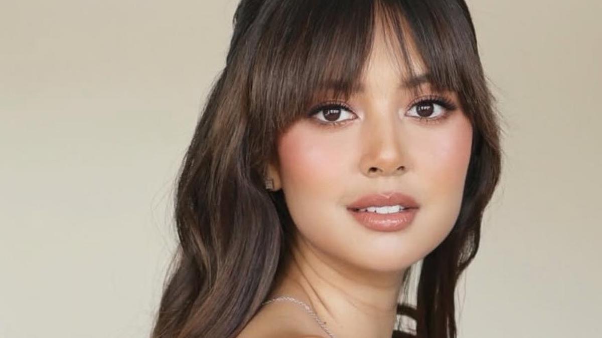 Tanpa Test Makeup dengan MUA, Aurelie Moeremans Tampil Memesona dengan ...