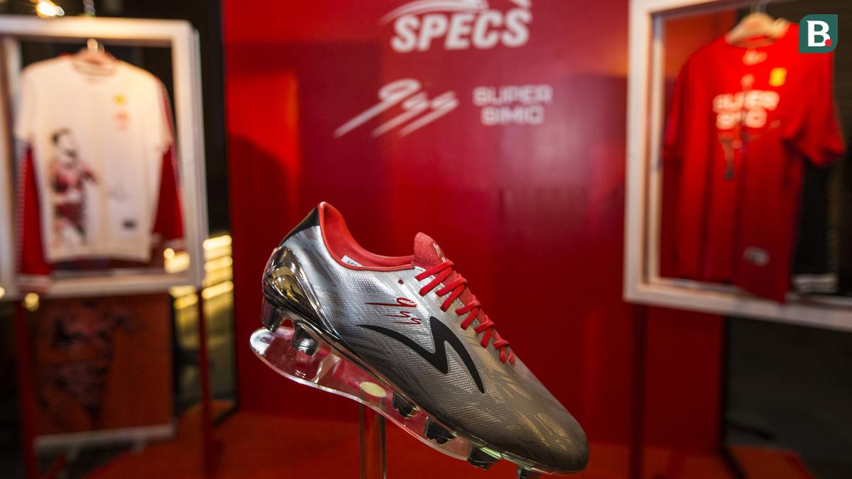 Bola Beli: Specs Punya Sepatu Bola Khusus buat Sprinter dan Gelandang ...