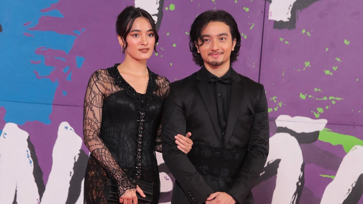 6 Potret Kompaknya Mawar De Jongh dan Bryan Domani di Red Carpet FFI 2022