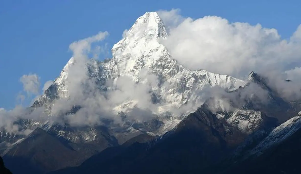 FOTO: Menengok Pesona Gunung Himalaya dari Desa Khumjung - Foto ...