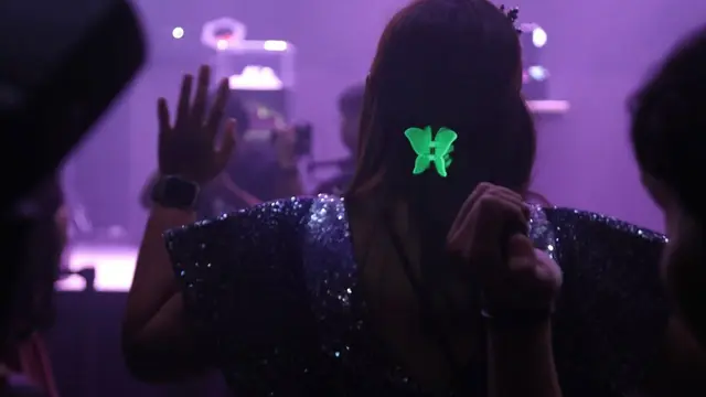 Hair Claw Aman untuk Rambut Sehat, Kini dengan Sentuhan Glow in The ...