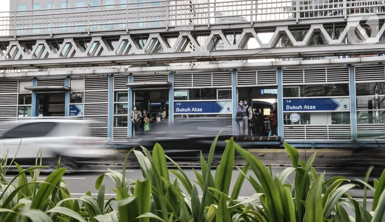 FOTO: Pembatasan 25 Persen Pekerja Kantoran di Jakarta - Foto Liputan6.com