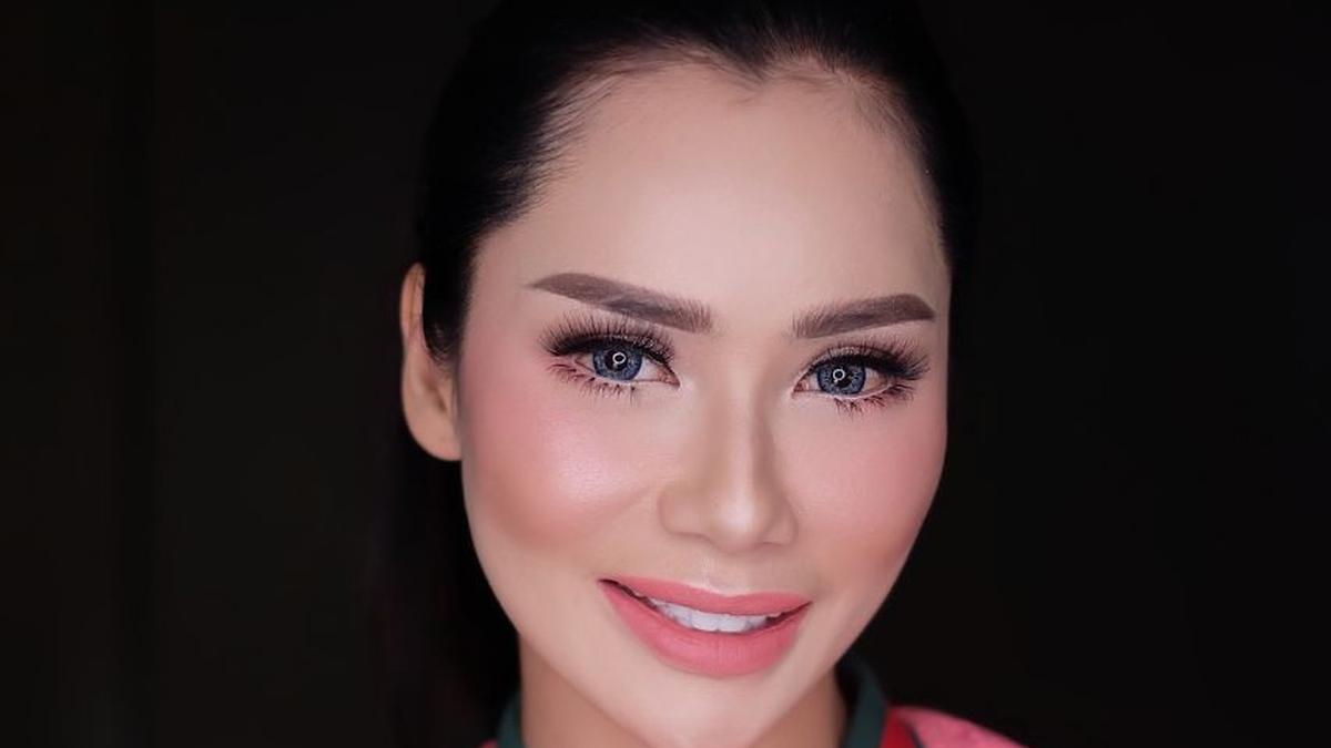 Profil Devi Lanni yang Didenda Karena Tak Pakai Masker, Pemain Ganteng ...