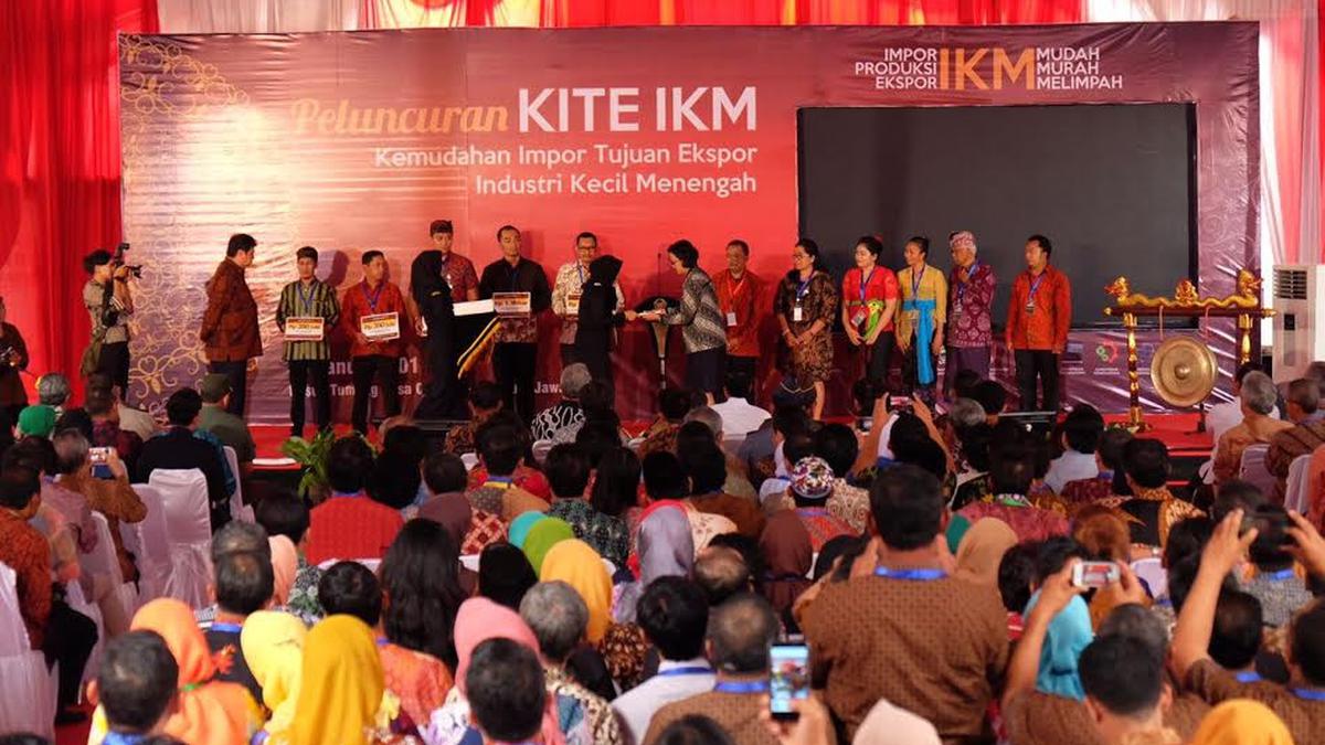 Jokowi: Pakai KITE IKM, Biaya Produksi Bisa Turun 25% - Bisnis Liputan6.com
