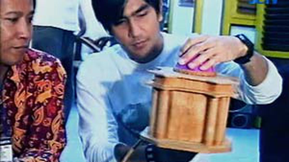 Sandy Sarif Gandrung Kerajinan Tradisional - ShowBiz Liputan6.com