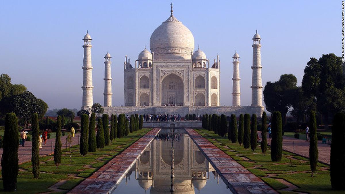 Makna Tersembunyi Bangunan Bersejarah Dunia