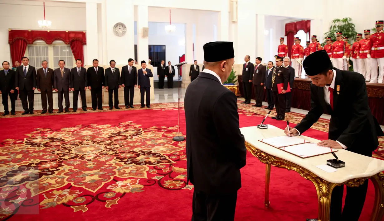 Teten Masduki Resmi Gantikan Luhut Sebagai Kepala Staf Presiden - Foto ...