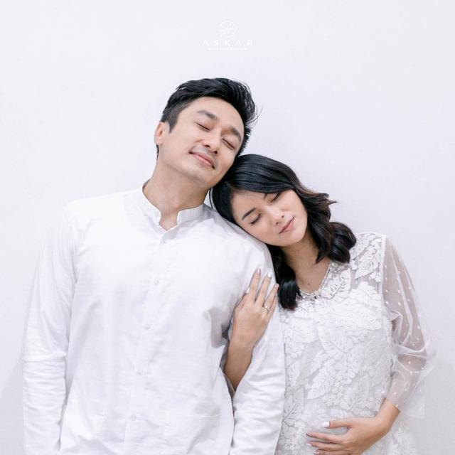 Masuki 5 Bulan, Ini 6 Potret Ina Marika dan Rezca Syam Ungkap Jenis ...