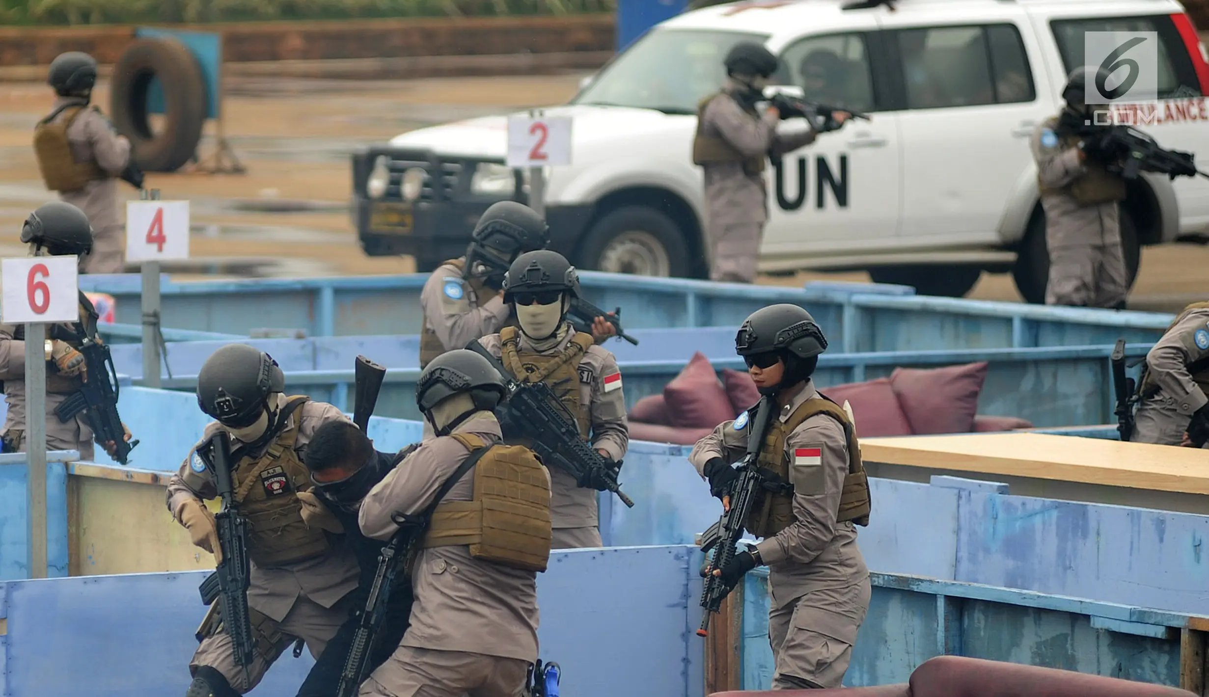 FOTO: Melihat Kesiapan Pasukan Polri Penjaga Perdamaian PBB - Foto ...