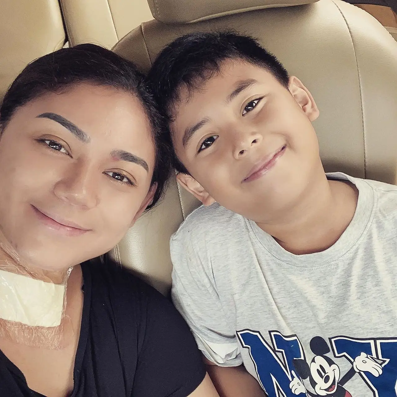 Operasi Tumor Tiroid Lancar, Ini 5 Potret Terbaru Talitha Latief - Hot ...