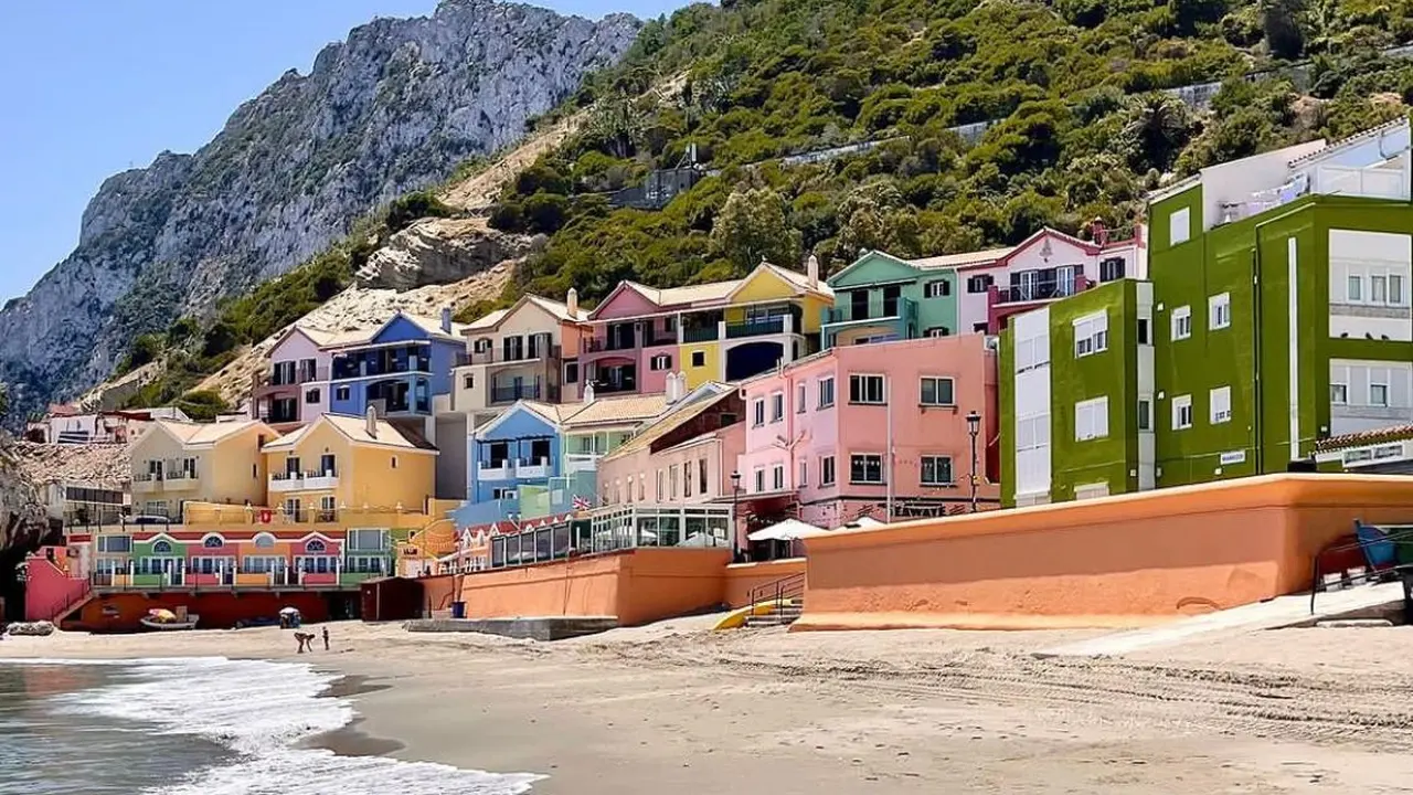 6 Fakta Menarik Gibraltar, Wilayah Teritorial Inggris yang Dijadikan ...