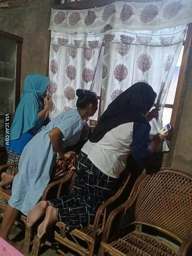 7 Meme Kocak Orang Gibah Ini Bikin Senyum Tipis