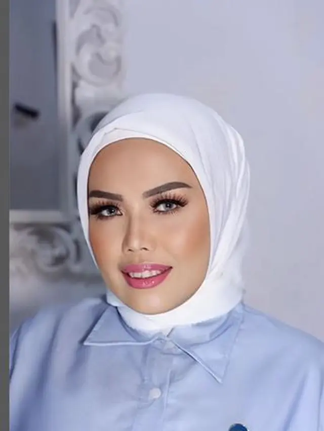 Akui Pakai Susuk, Ini 6 Potret Terbaru Elly Sugigi yang Kini Sudah ...