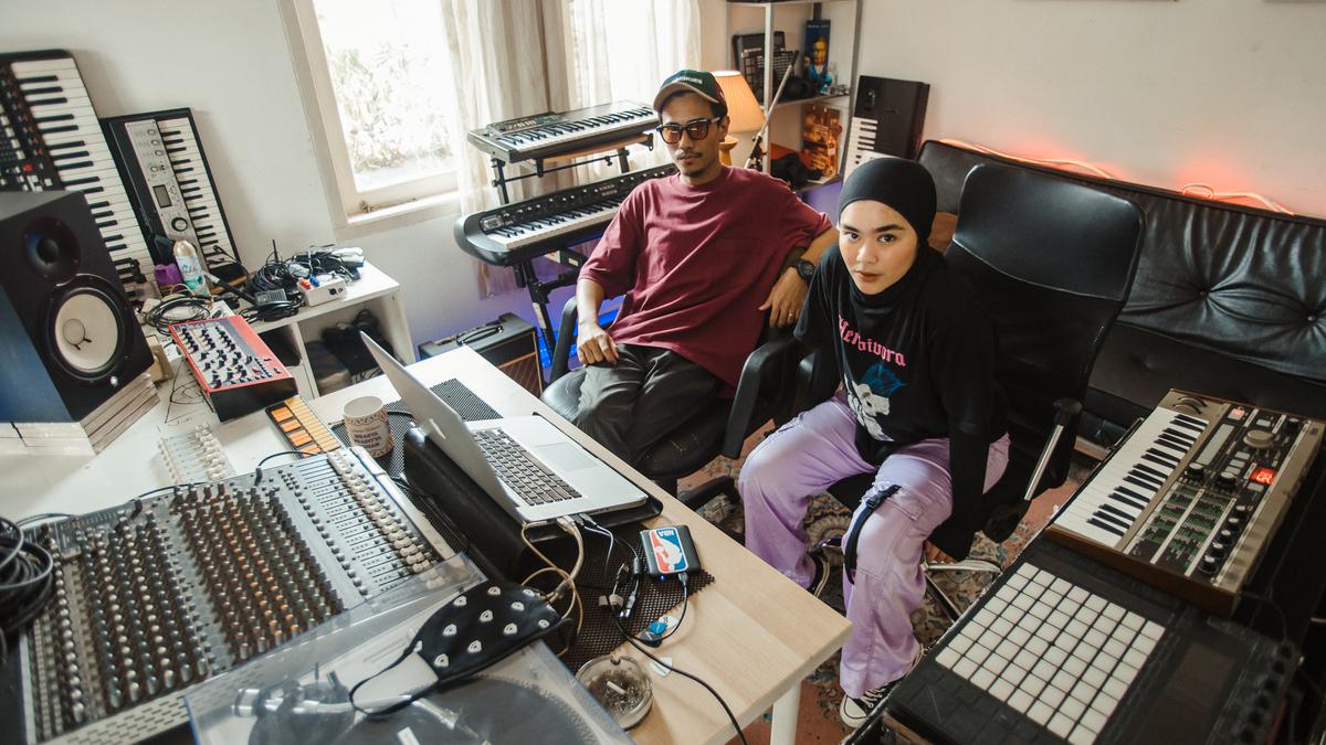 Sivia Azizah Hadirkan Versi Remix dari Lagu New York - Entertainment ...