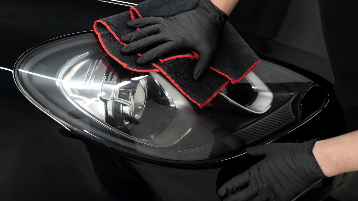 How to Clean Headlights: 4 Simple Methods to Restore Foggy Headlights ...