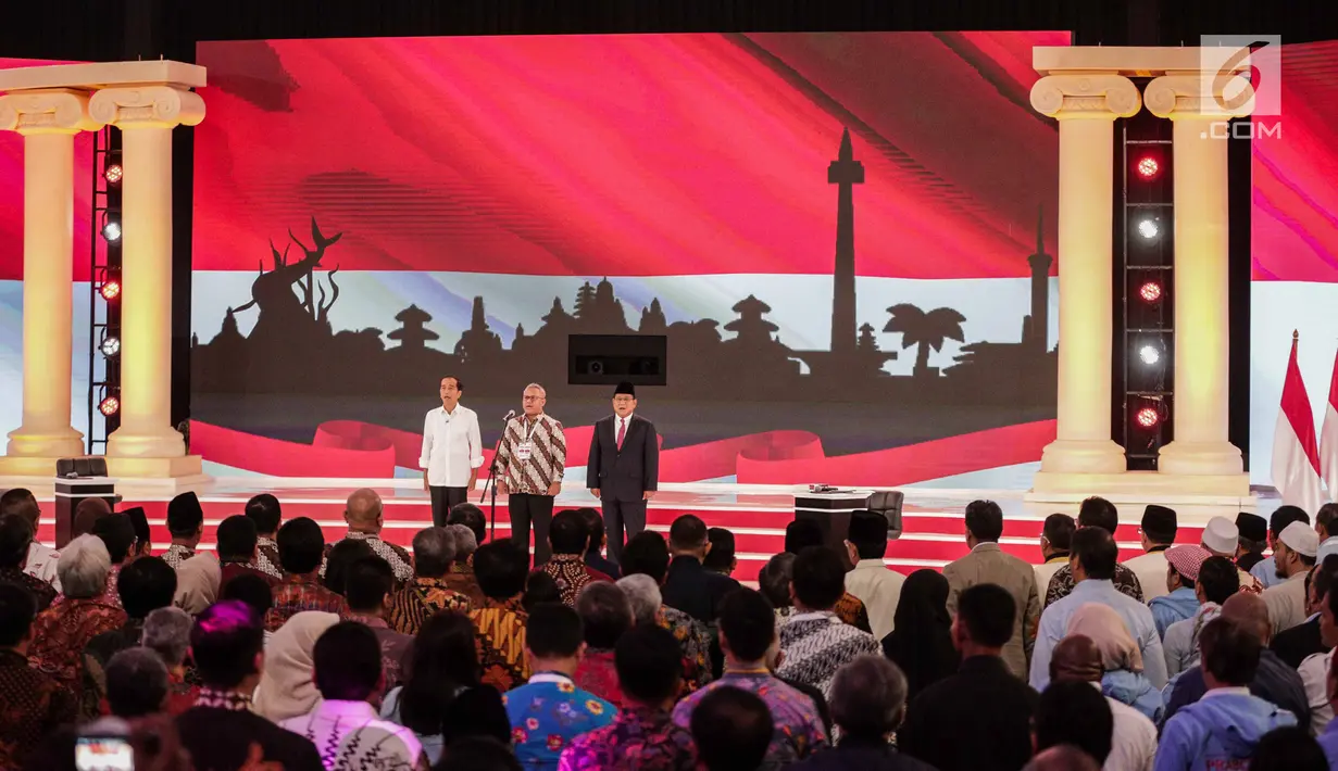 FOTO: Peluk Hangat Jokowi dan Prabowo Awali Debat Capres - Foto ...