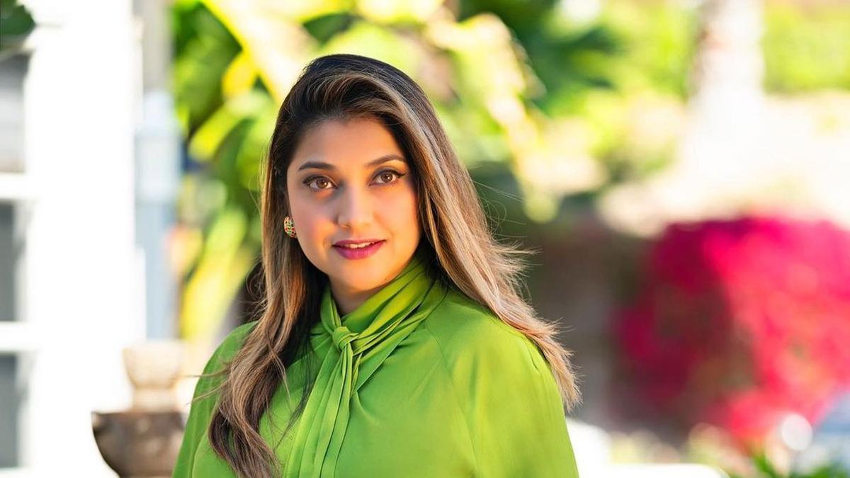 Dikenal Seksi, Intip Potret Terbaru Sarah Azhari yang Kini Tinggal di ...