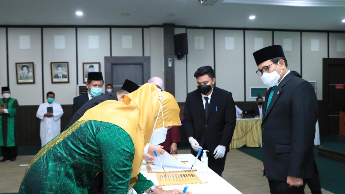 Lantik Pejabat Kemendes PDTT, Gus Menteri Ingatkan Tugas dan Tanggung ...