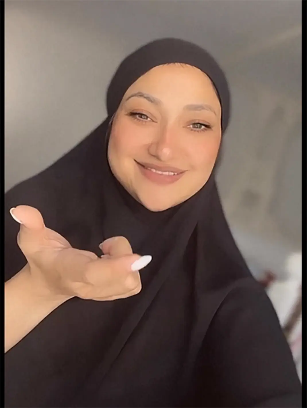 Potret Rahma Azhari Cantik Berhijab, Netizen: Adem Lihatnya