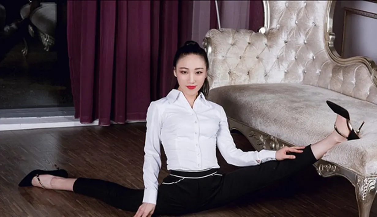 Liu Teng: Wanita Bertubuh Elastis Bisa Berbagai Pose Unik - Photo ...