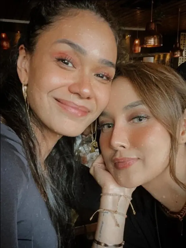 6 Momen Kedekatan Adinia Wirasti dan Sara Wijayanto, Kompak Sejak Kecil ...