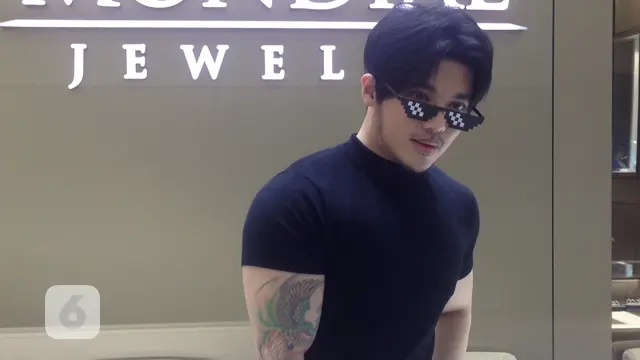 Tex Saverio Rancang Khusus Gaun Puteri Indonesia 2019 di Miss Universe ...