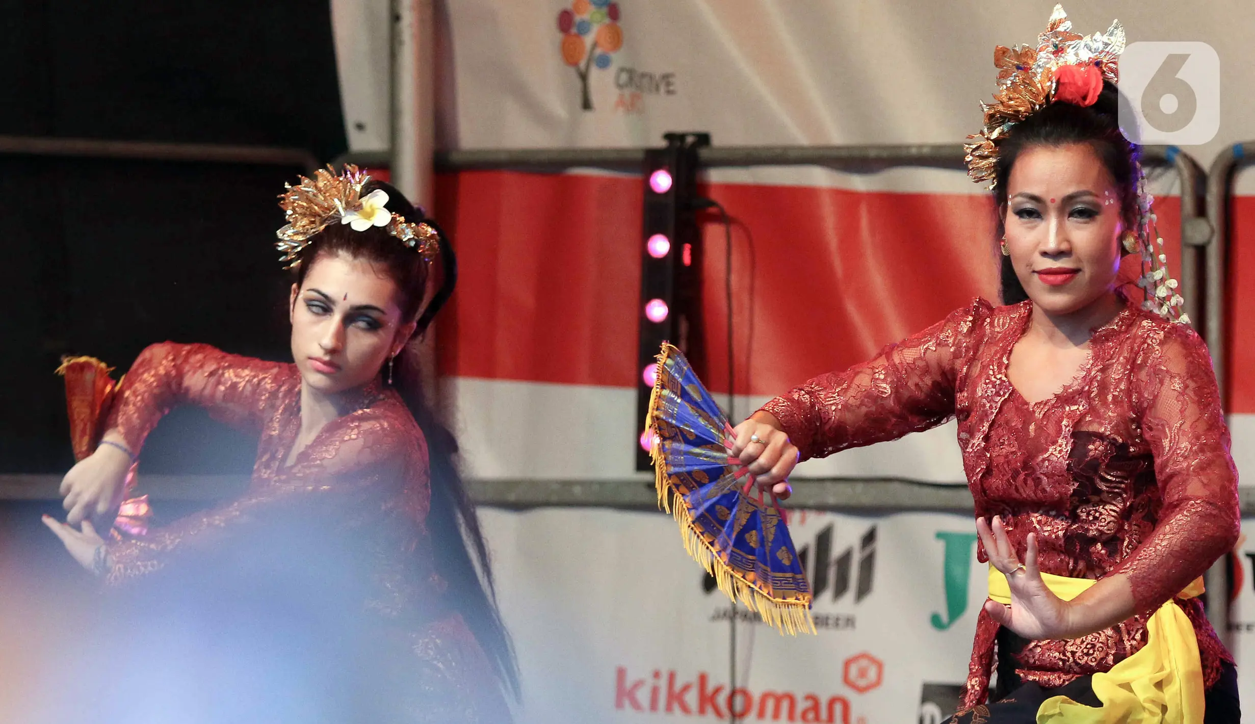 Tarian Tradisional Bali Semarakkan Asia Fest 2023 di Rumania - Foto ...