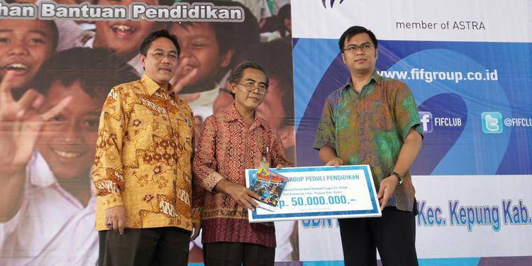 Safety Riding Sejak Dini, Lewat Mural dan Komik - Berita Otosia.com