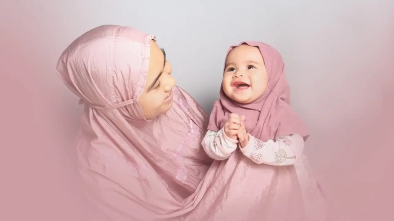 7 Inspirasi Model Gamis Anak Kombinasi, Mix and Match Termanis untuk ...