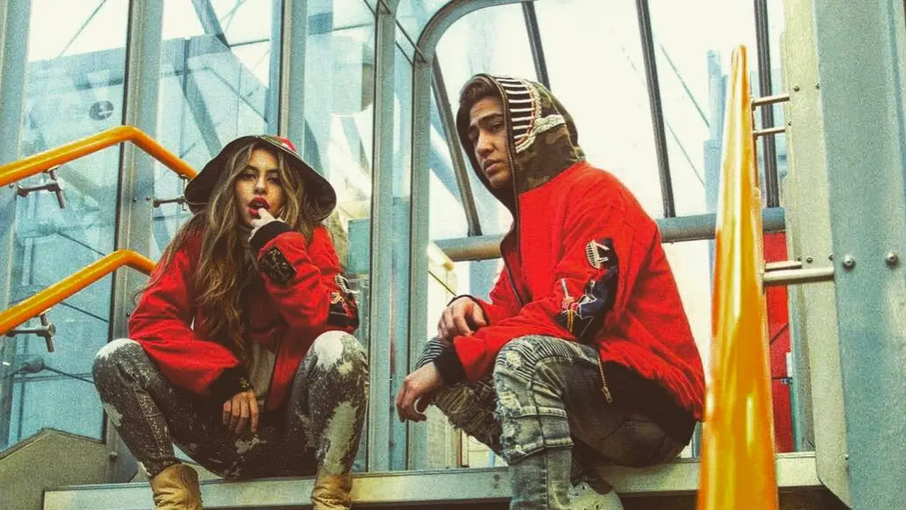 6 Potret Kebersamaan Axel Matthew Thomas dan Valerie Thomas, Selalu ...