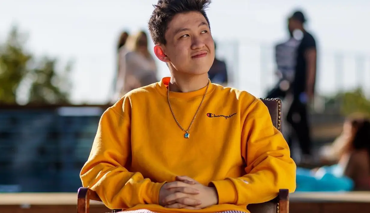 FOTO: Pesona Rich Brian, Rapper Muda Indonesia yang Kini Mendunia ...