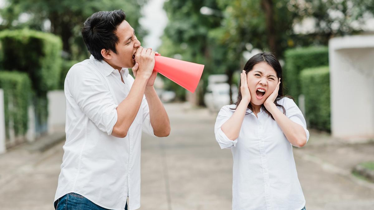 5 Masalah Yang Kerap Muncul Pada Pasangan Dengan Beda Usia Jauh
