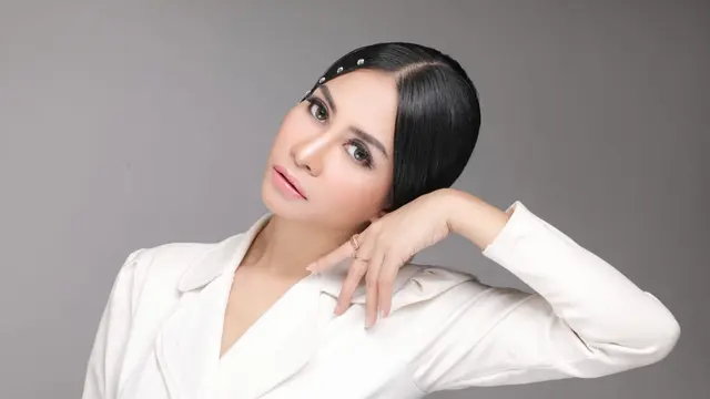 Erlyn Suzan Beralih ke Warna Musik Pop Melalui Album Bertajuk Kepastian ...
