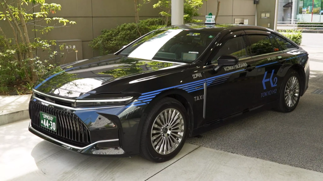 Toyota Crown Hidrogen Kini Jadi Armada Taksi dan Polisi di Jepang