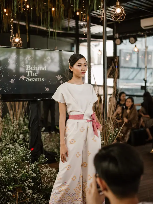 Dea Valencia Hadirkan 30 Koleksi Ready to Wear Batik Kultur - Lifestyle ...