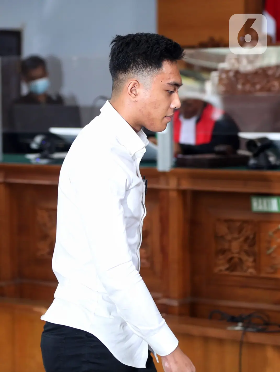 Ekspresi Mario Dandy Usai Divonis 12 Tahun Penjara dan Bayar Restitusi Rp 25 Miliar - Foto ...