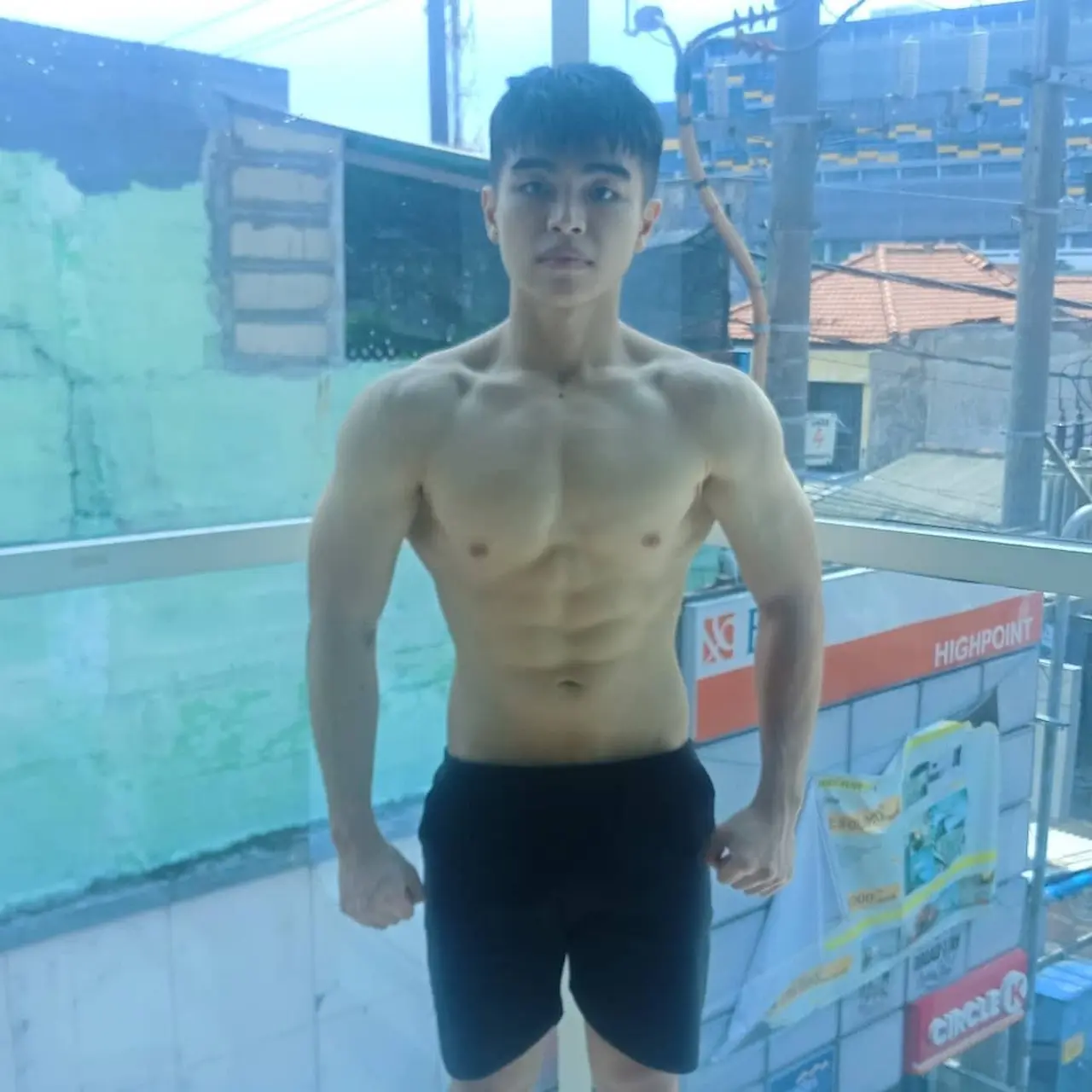 6 Potret Lawas Steven Wongso, Resmi Mualaf Dibimbing Ustaz Felix Siauw ...