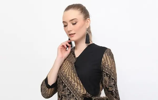 Potret Terbaru Halimah Agustina Kamil Mantan Istri Bambang Trihatmodjo ...