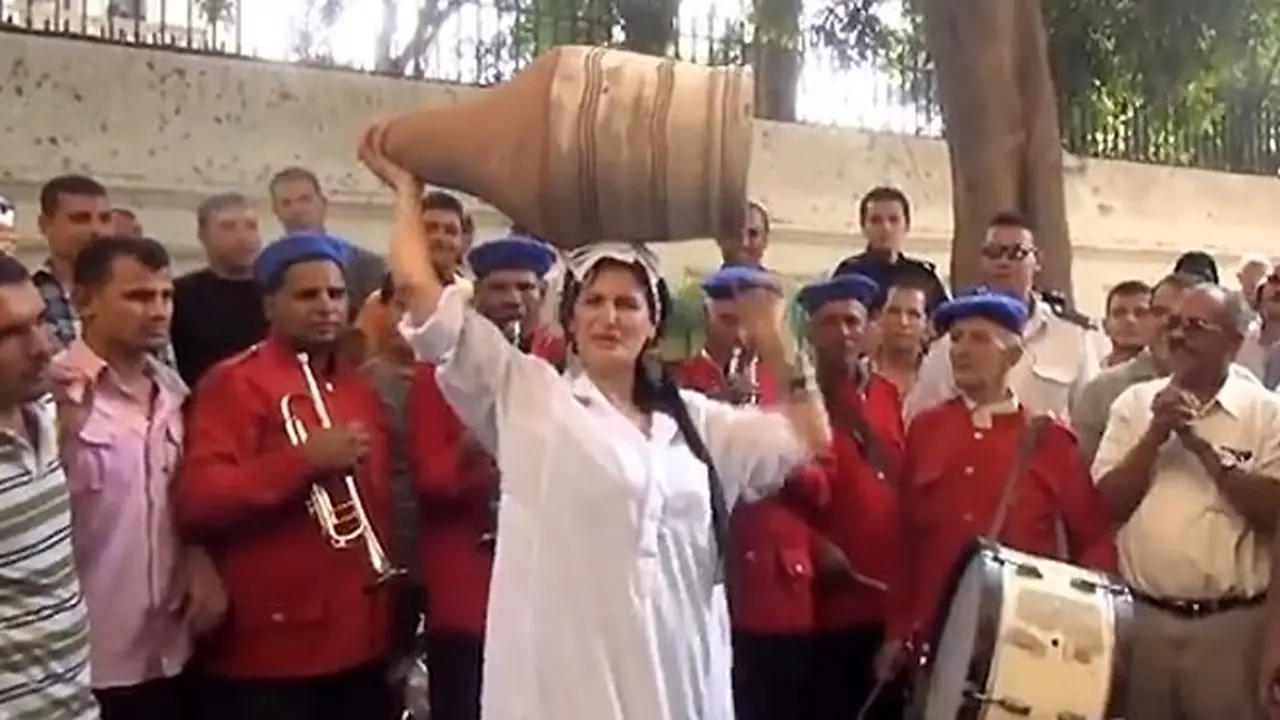 Penari Perut Mesir Kontroversial `Goyang` Kedubes AS - Global Liputan6.com