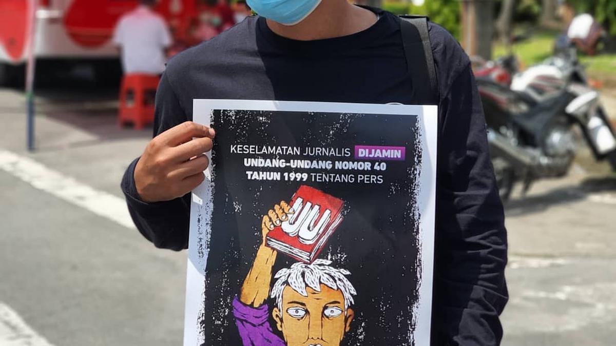 Kasus Pria Sok Jago Intimidasi Jurnalis di Medan Jadi Contoh, Pelaku ...