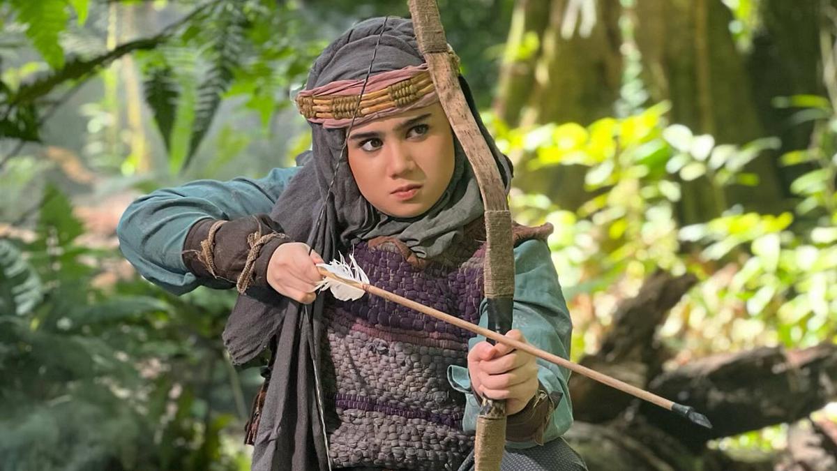 Potret Tissa Biani Jadi Srikandi Besah dalam Film Pendekar Awang - Foto ...