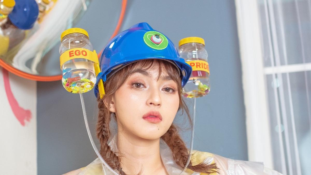 Indah Kusuma Angkat Ego Perempuan di Single Baru - ShowBiz Liputan6.com