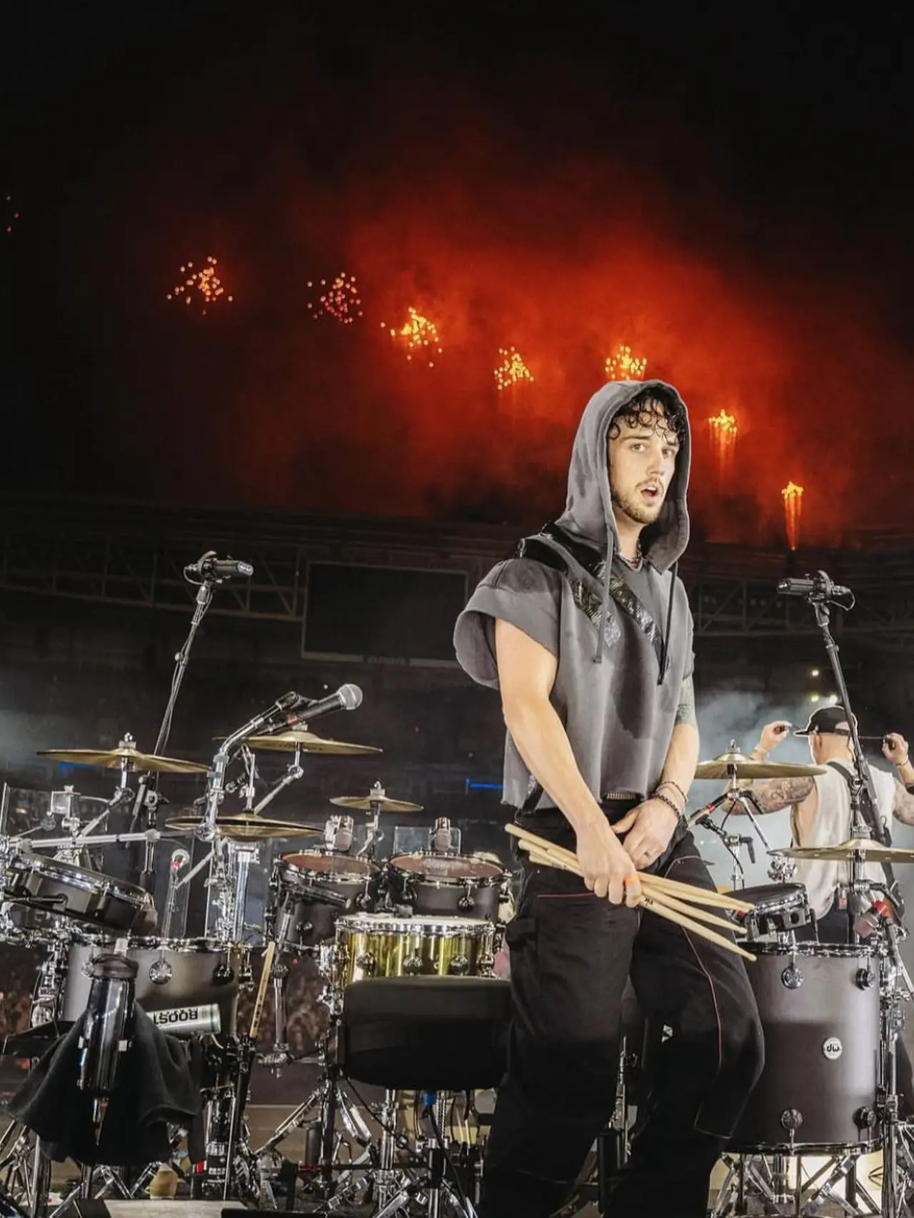 Gantikan Rob Buordon Jadi Drummer Baru Linkin Park, Ini Profil Collin ...