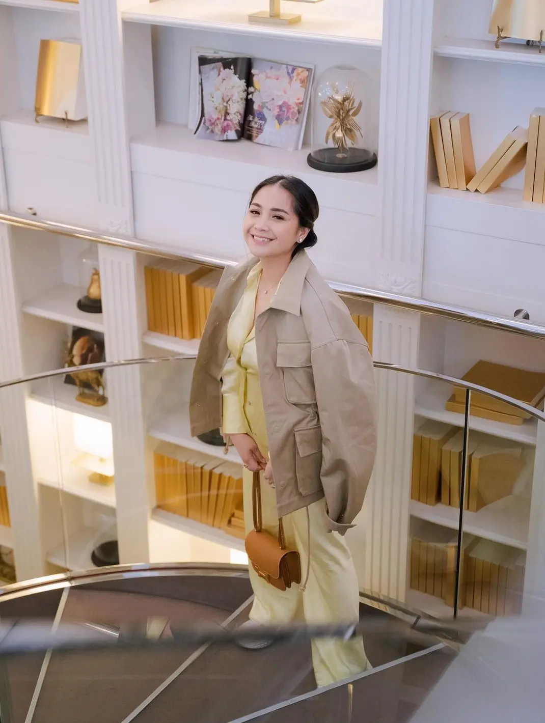 Simpel Tapi Berkelas, 8 Gaya Nagita Slavina Liburan di Jepang yang Curi perhatian - Photo Fimela.com