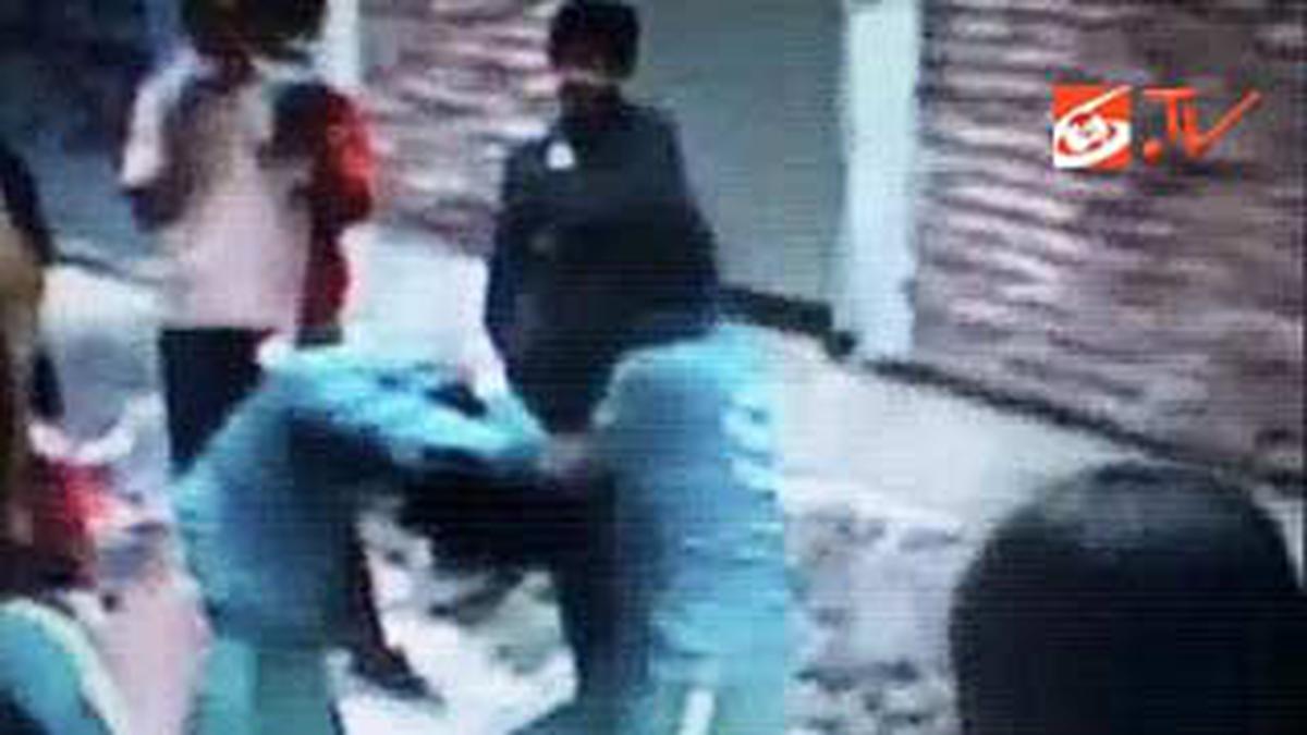 Beredar, Video Perkelahian Siswi SMK - News Liputan6.com