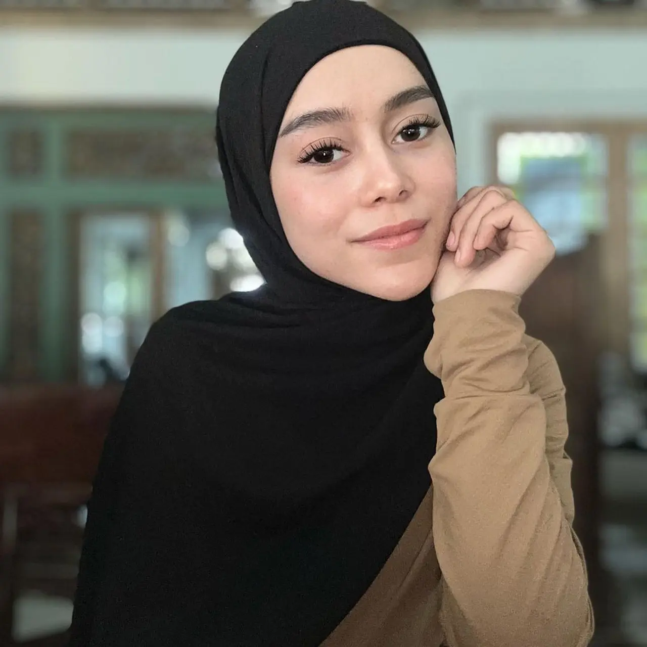 6 Artis Ini Pernah Kepergok Tak Pakai Cincin Nikah, Terbaru Ria Ricis ...