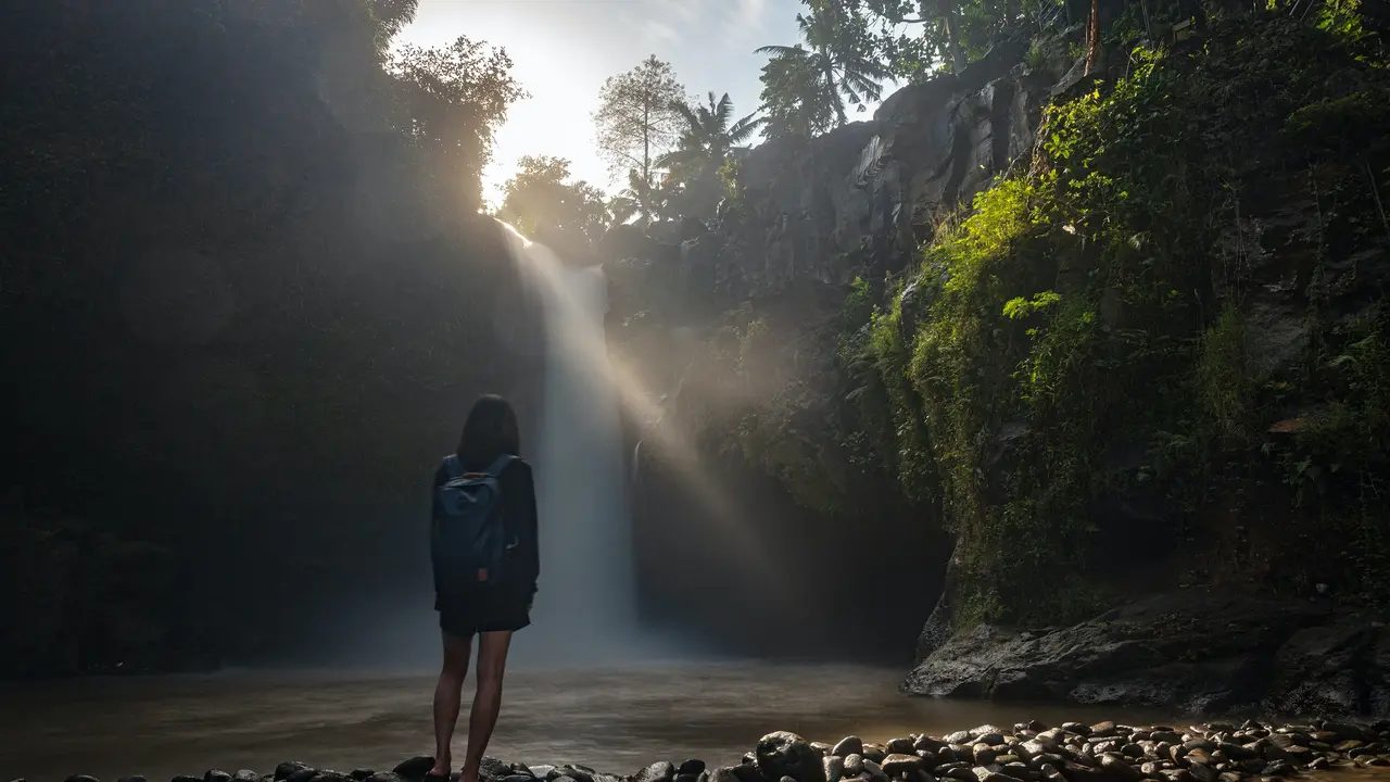 Menikmati Wisata Curug Gomblang, Air Terjun Memesona di Banyumas ...