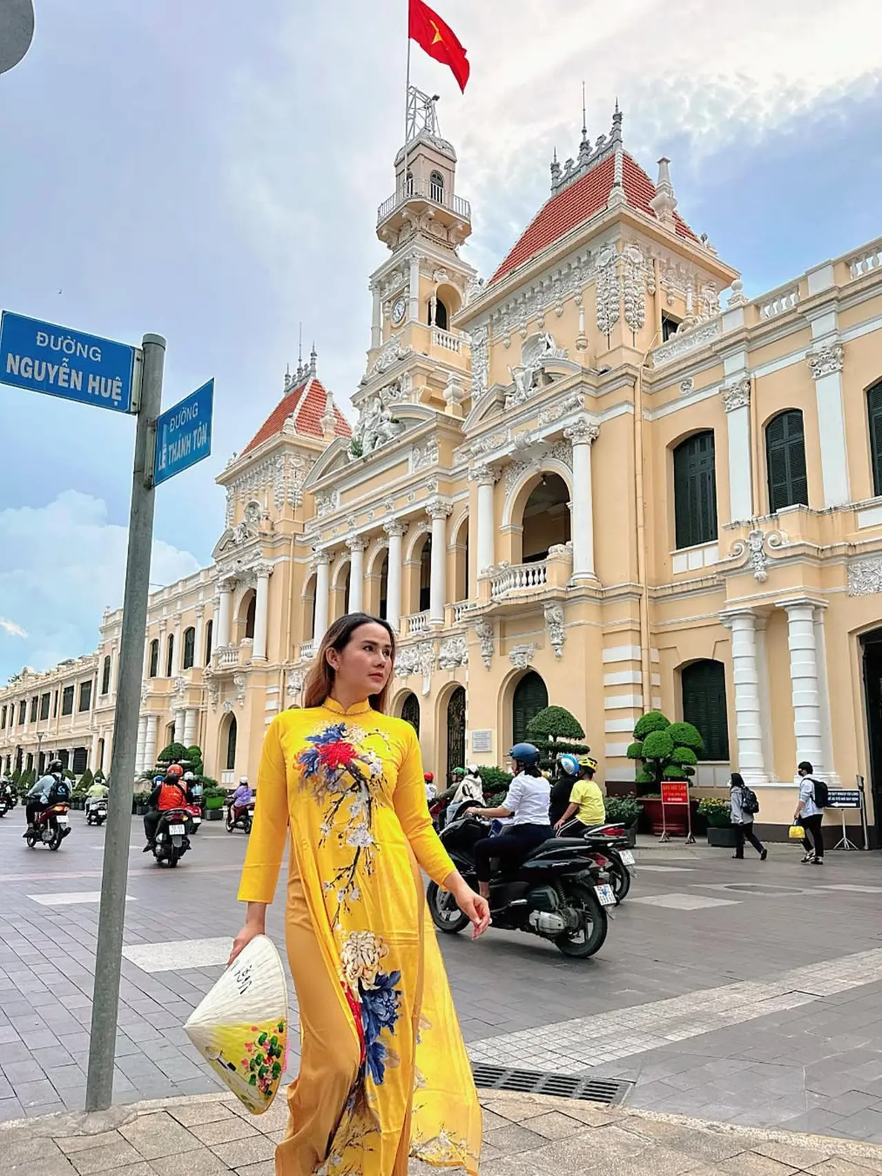 Profil Isa Zega yang Ternyata Dulu Pernah Jadi Manager Lucinta Luna ...