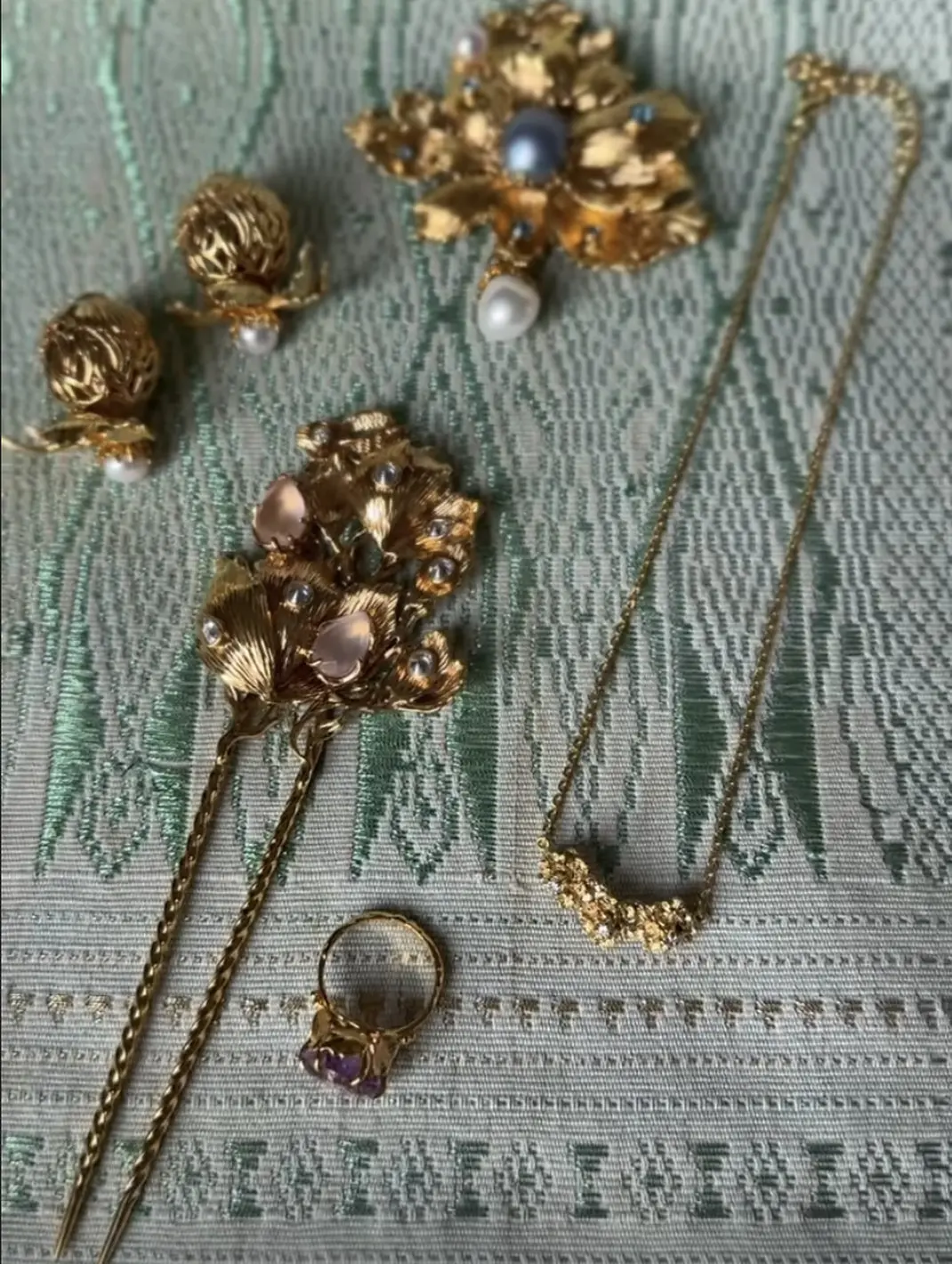 6 Gaya Kebaya Manis Jessica Mila Saat Mambosuri, Upacara 7 Bulanan Adat Batak - Photo Fimela.com