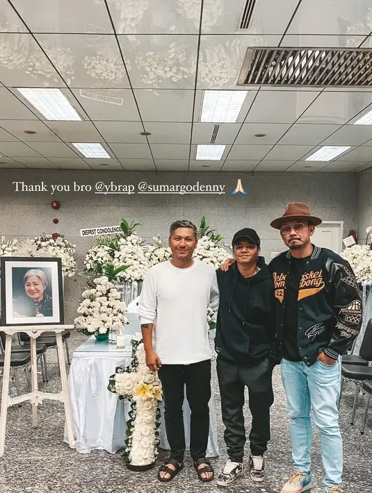 Para Artis Datangi Rumah Duka dan Beri Ucapan Belasungkawa Atas ...